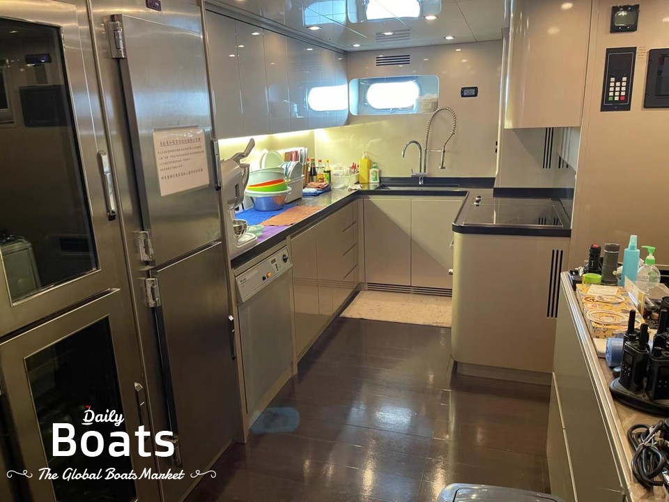 2007 Leopard 34 Meter for sale. View price, photos and Buy 2007 Leopard ...