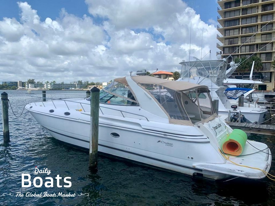 2000 Cruisers Yachts 4270 Express for sale. View price, photos and Buy ...