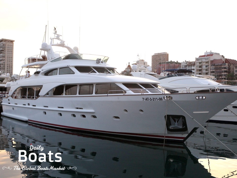 2004 Benetti 100 for sale. View price, photos and Buy 2004 Benetti 100 ...