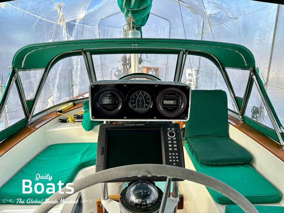 1982 Gulfstar 44 Center Cockpit for sale. View price, photos and Buy ...
