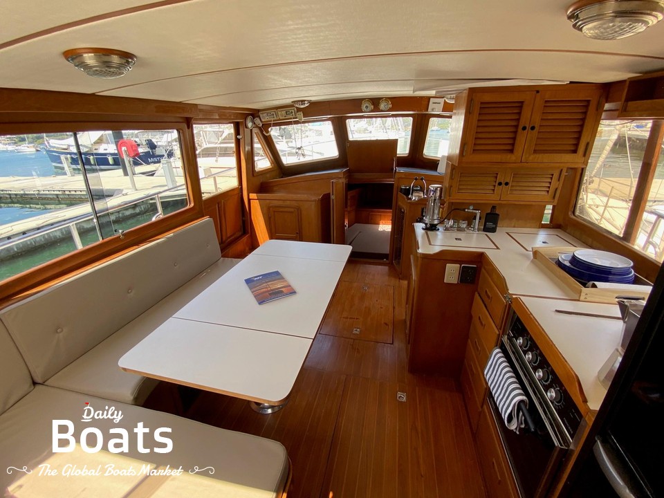 1991 Custom Challson Blue Seas 37 Flybridge Cruiser for sale. View ...