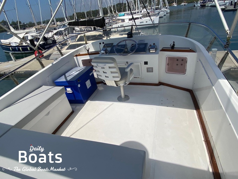 1991 Custom Challson Blue Seas 37 Flybridge Cruiser for sale. View ...