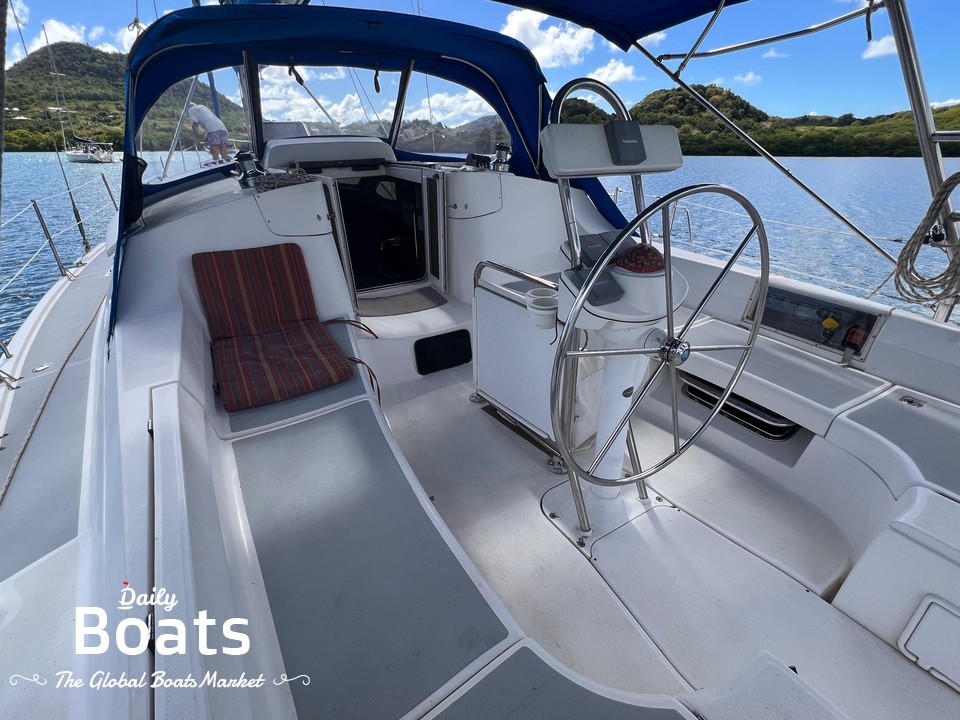 2004 Hunter 44 Deck Salon for sale. View price, photos and Buy 2004 ...