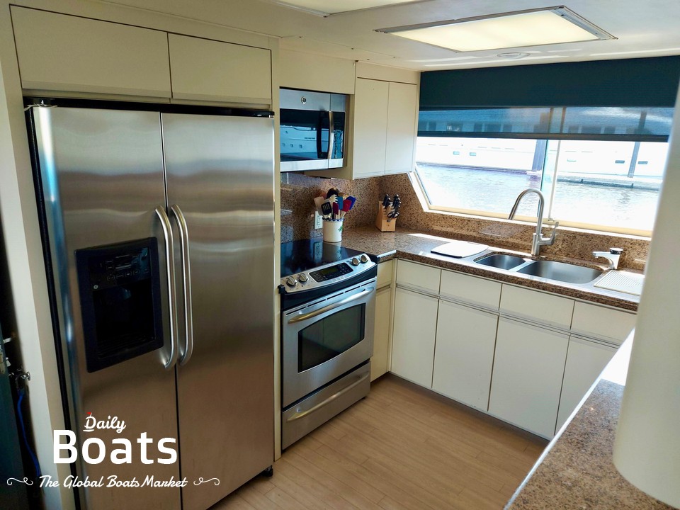 1987 Hatteras 77 Cockpit Motor Yacht for sale. View price, photos and ...