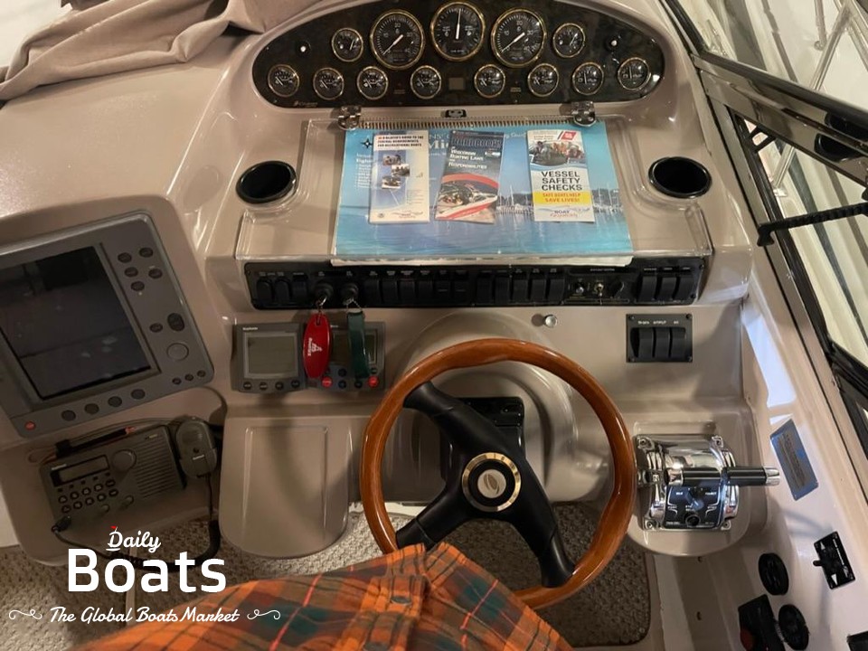 2001 Cruisers Yachts 4270 for sale. View price, photos and Buy 2001 ...