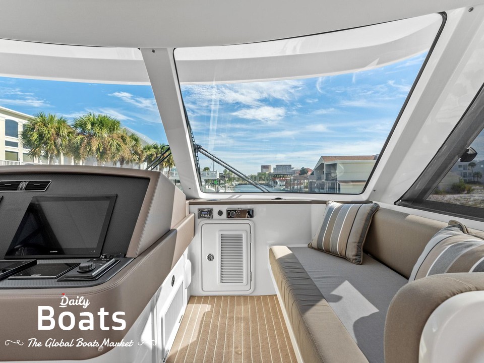 2019 Riviera 52 Enclosed Flybridge for sale. View price, photos and Buy ...