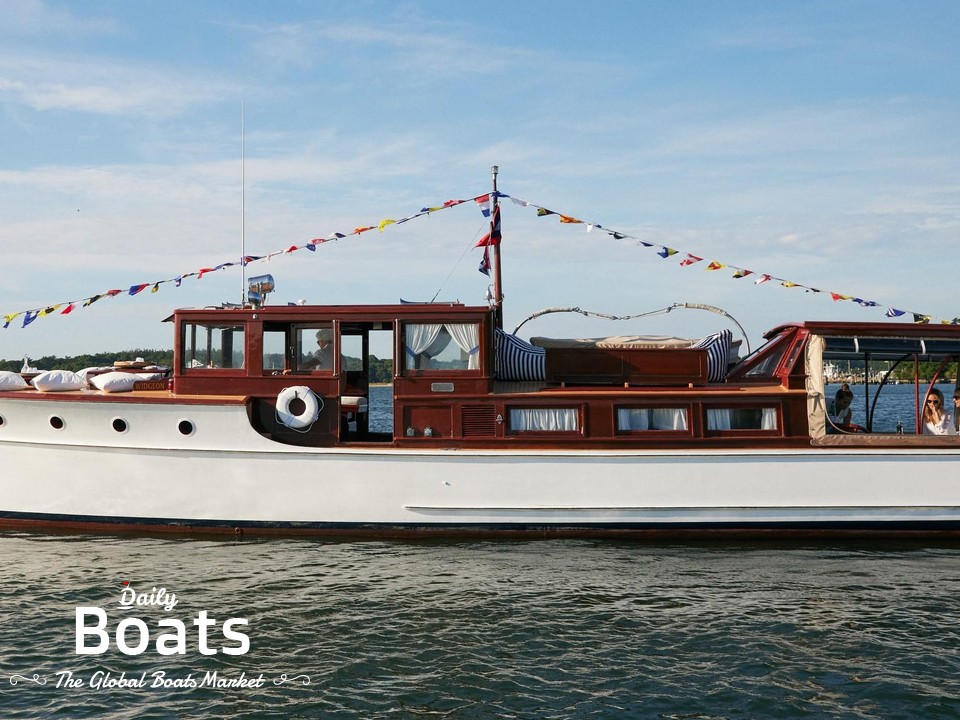 Custom dawn boat corp commuter for sale - Daily Boats