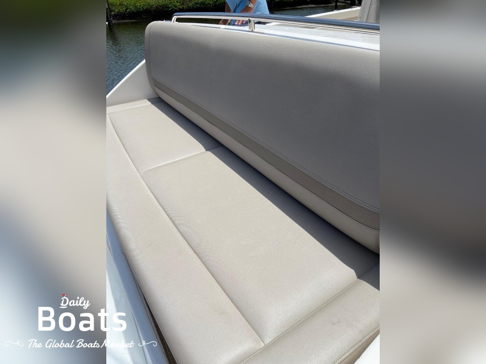 2016 Tiara Yachts Q44 for sale. View price, photos and Buy 2016 Tiara ...