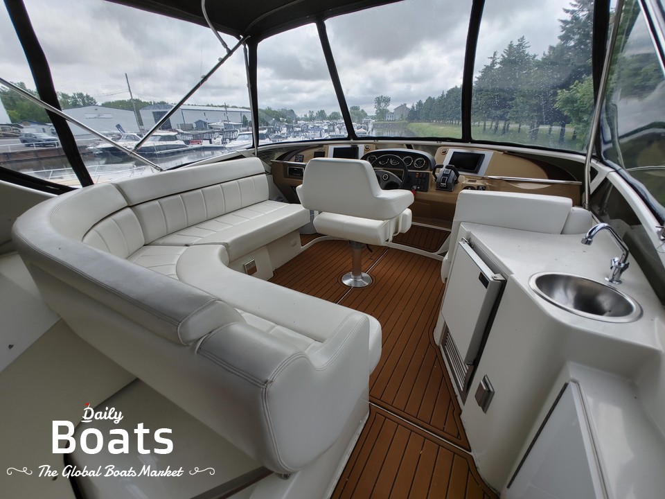 2004 Carver 444 Cockpit Motor Yacht for sale. View price, photos and ...