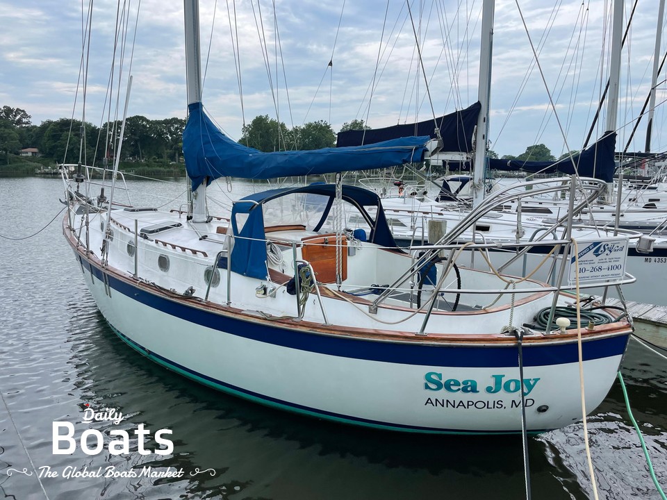 1985 Liberty 38 Cutter By Joe Fennell for sale. View price, photos and ...