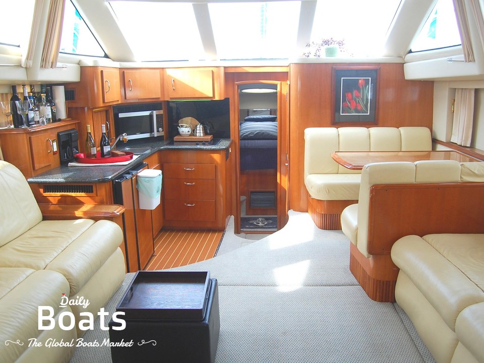 2003 Carver 444 Cockpit Motor Yacht for sale. View price, photos and ...