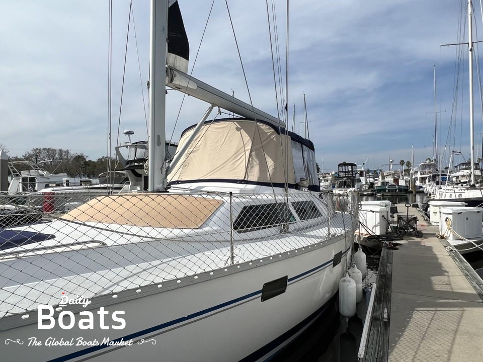 1994 Hunter 42 Passage for sale. View price, photos and Buy 1994 Hunter ...