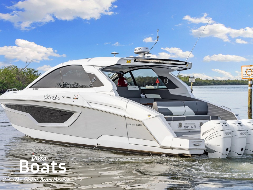 2021 Cruisers Yachts 42 Gls Outboard for sale. View price, photos and ...