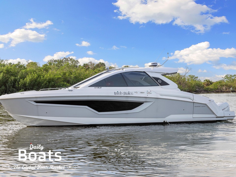 2021 Cruisers Yachts 42 Gls Outboard for sale. View price, photos and ...