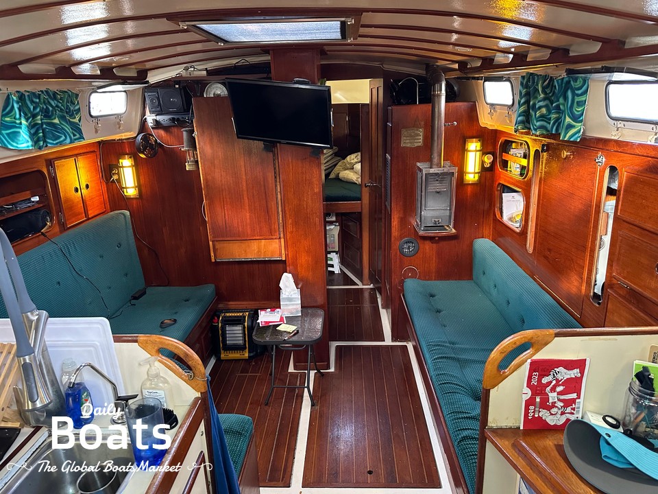 1980 Whitby 42 Center Cockpit Ketch for sale. View price, photos and ...