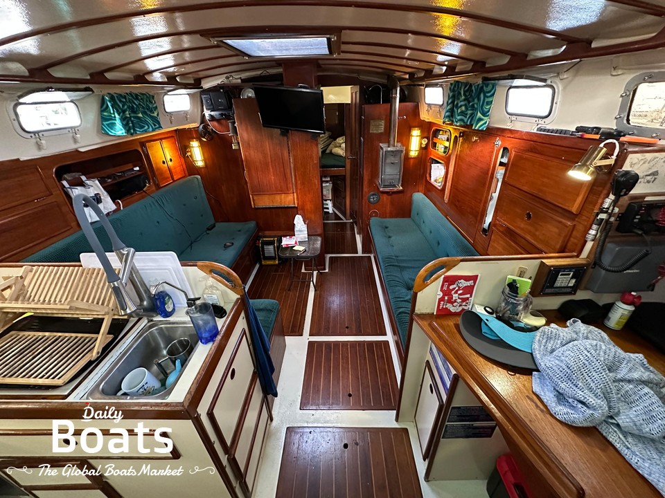 1980 Whitby 42 Center Cockpit Ketch for sale. View price, photos and ...