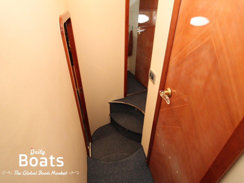 1996 Azimut 54-58 Fly for sale. View price, photos and Buy 1996 Azimut ...