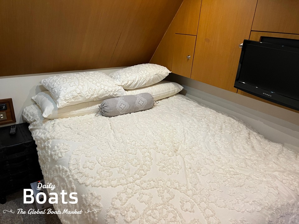 2001 Ocean Yachts 48 Express for sale. View price, photos and Buy 2001 ...