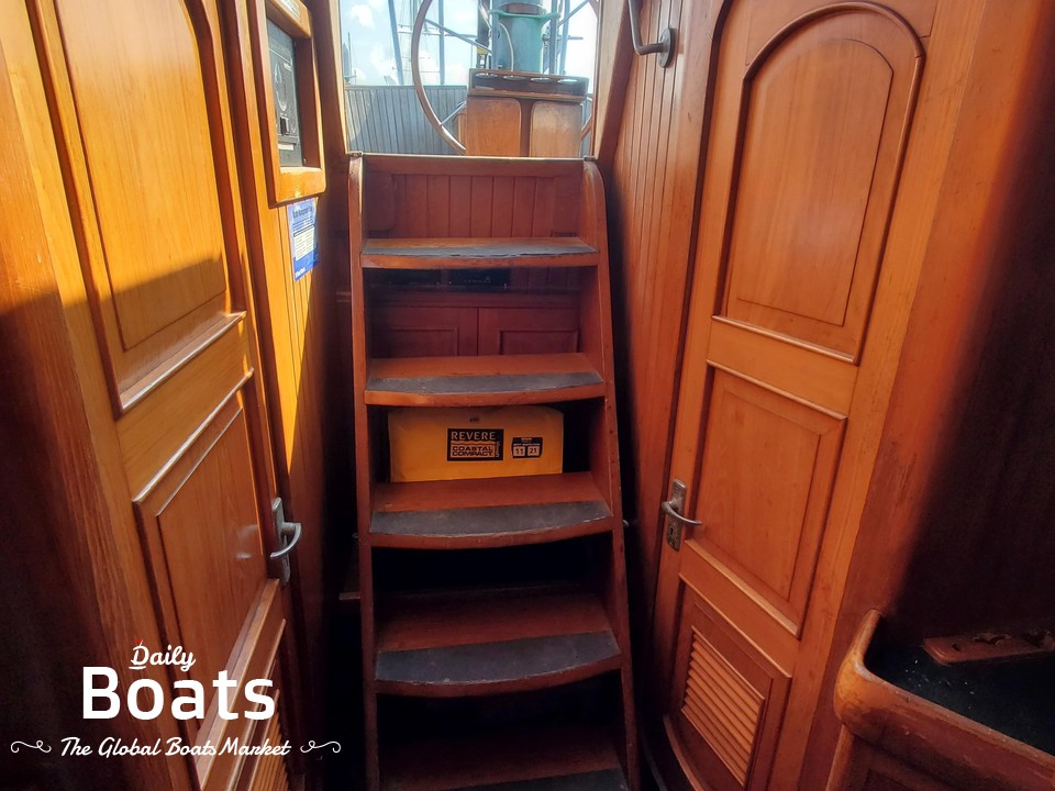 1985 Hans Christian 43T for sale. View price, photos and Buy 1985 Hans ...