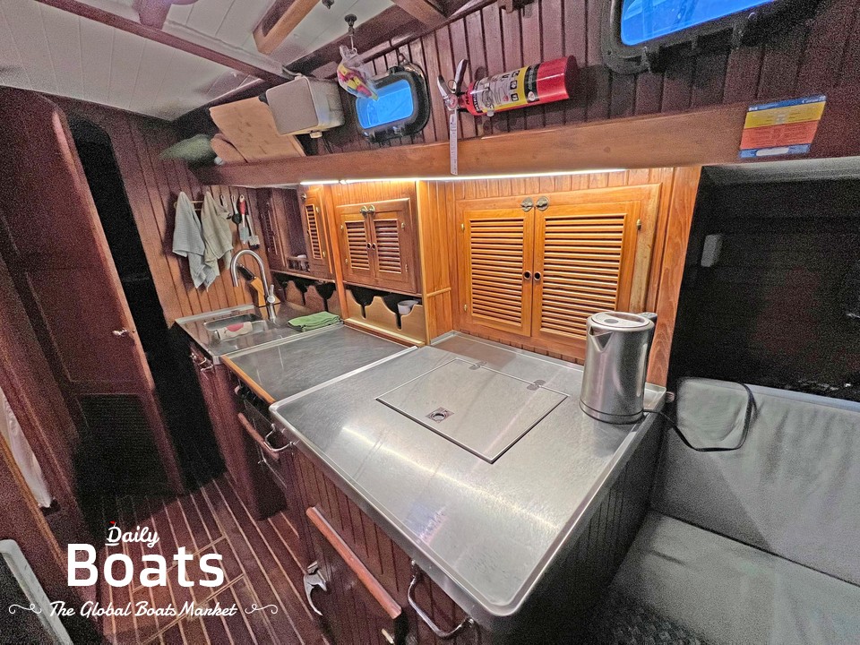 1981 Young Sun 43 for sale. View price, photos and Buy 1981 Young Sun ...