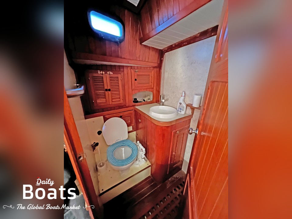 1981 Young Sun 43 for sale. View price, photos and Buy 1981 Young Sun ...