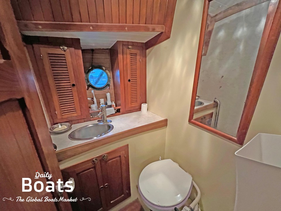 1981 Young Sun 43 for sale. View price, photos and Buy 1981 Young Sun ...