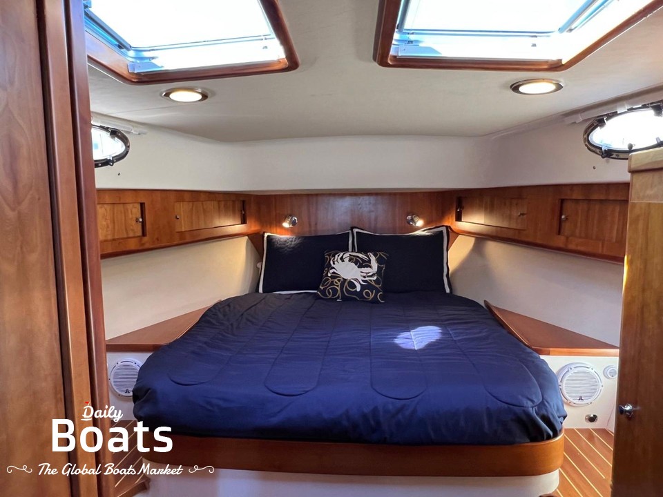 2009 Rivolta 44 Coupe Hinckley Sabre for sale. View price, photos and ...