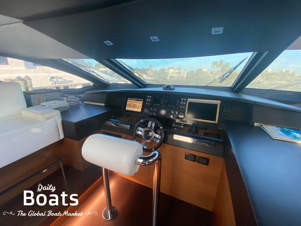 2014 Azimut 100 Grande for sale. View price, photos and Buy 2014 Azimut ...