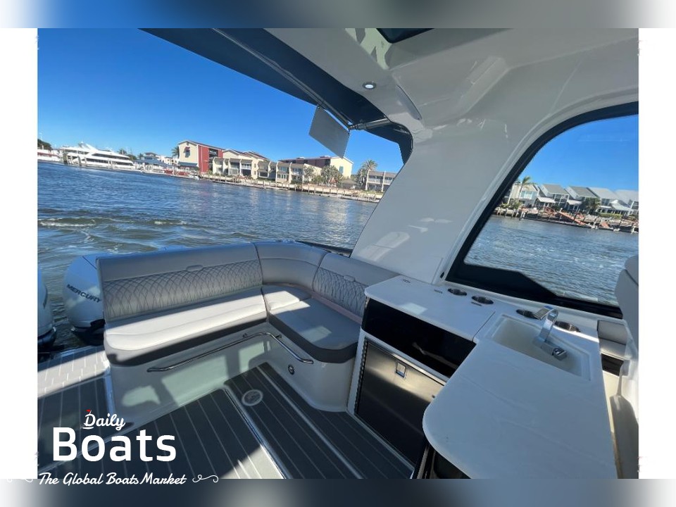 2023 Sea Ray Sundancer 370 Outboard for sale. View price, photos and ...