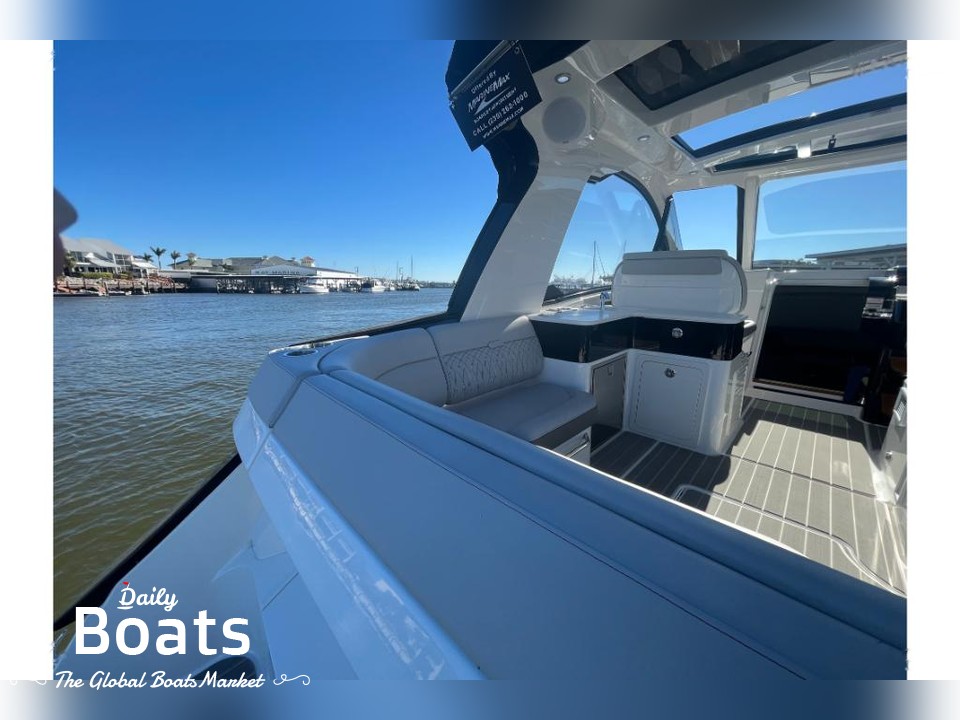 2023 Sea Ray Sundancer 370 Outboard for sale. View price, photos and ...