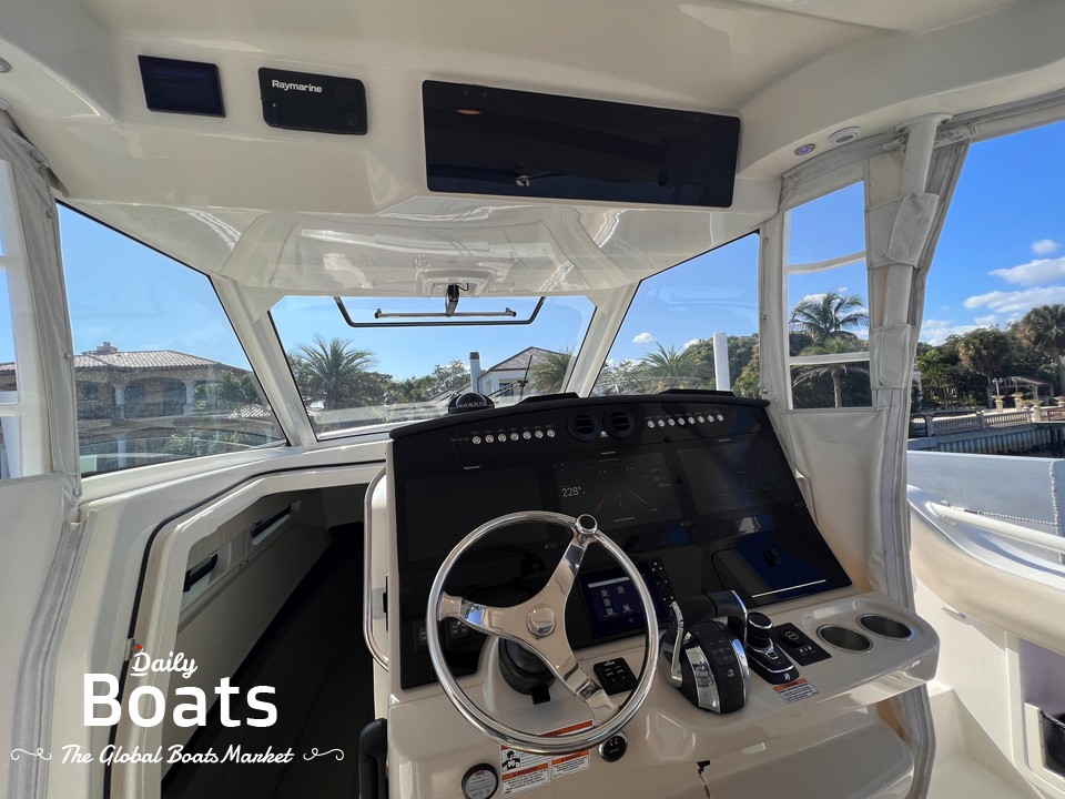 2020 Boston Whaler 420 Outrage for sale. View price, photos and Buy ...