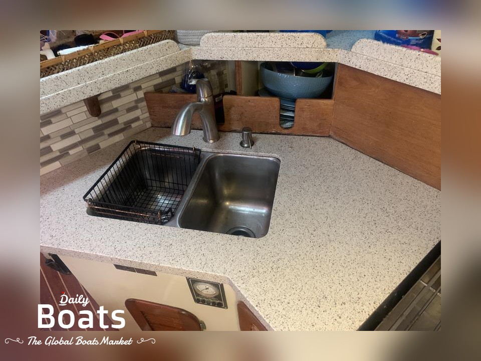 1984 Irwin 41 Ketch Cc for sale. View price, photos and Buy 1984 Irwin ...