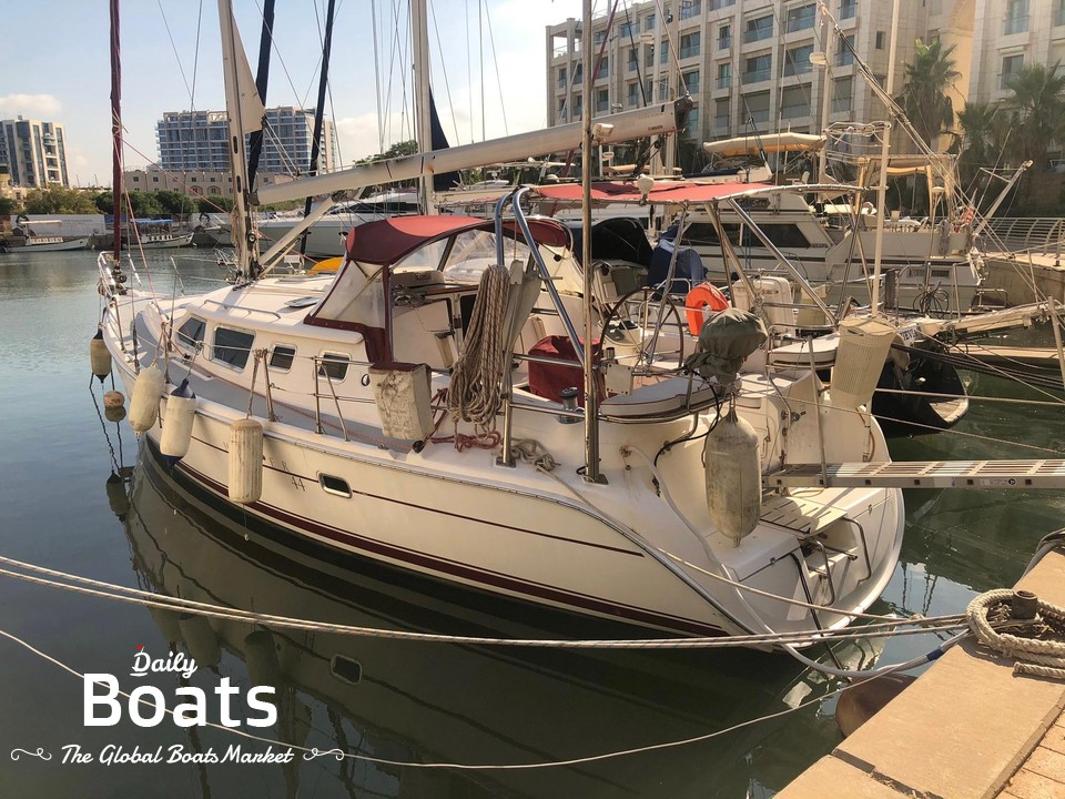 2004 Hunter 44 Ds for sale. View price, photos and Buy 2004 Hunter 44 ...