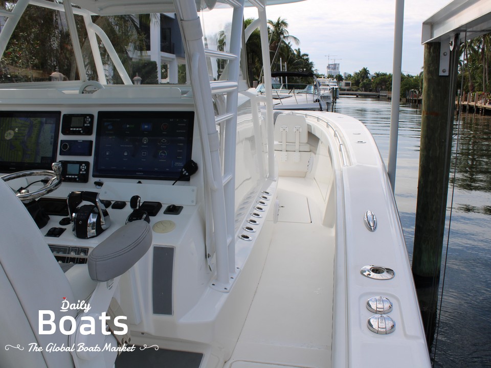 2019 Invincible 42 Center Cabin for sale. View price, photos and Buy ...