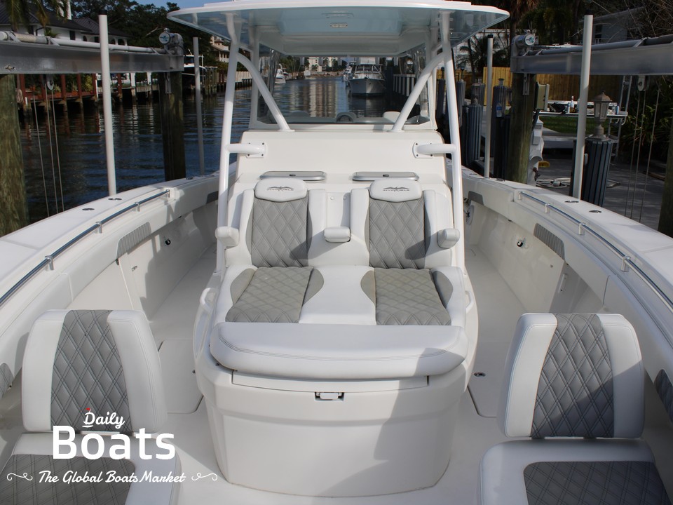 2019 Invincible 42 Center Cabin for sale. View price, photos and Buy ...