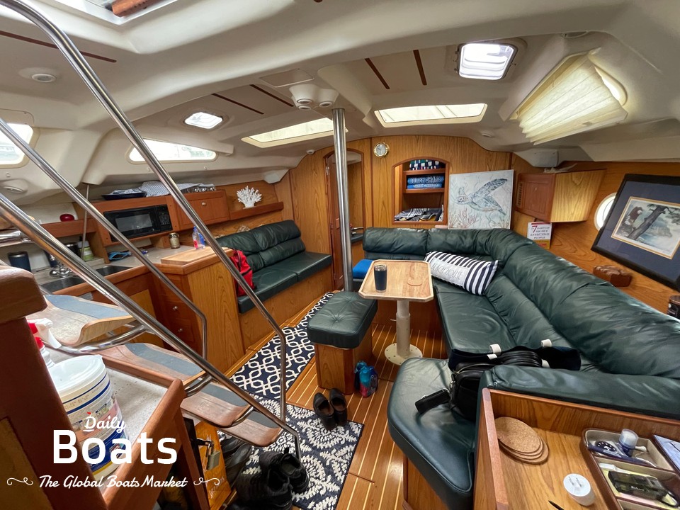 2000 Hunter 420 Passage Center Cockpit for sale. View price, photos and ...