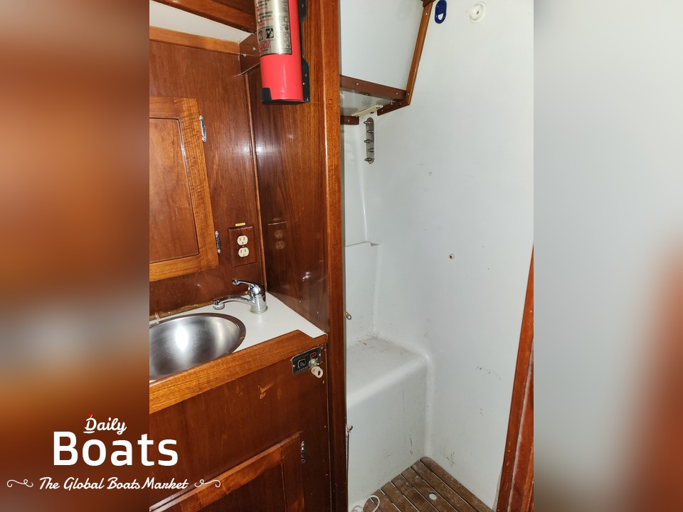 1981 Valiant 47 for sale. View price, photos and Buy 1981 Valiant 47 ...