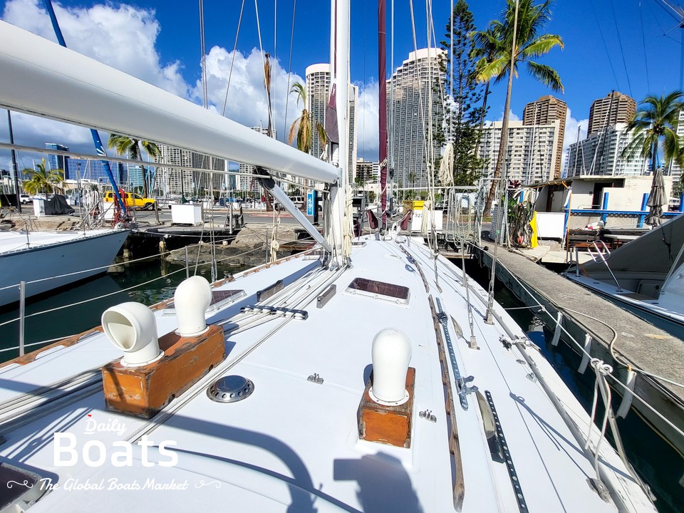 1982 Valiant 47 for sale. View price, photos and Buy 1982 Valiant 47 ...