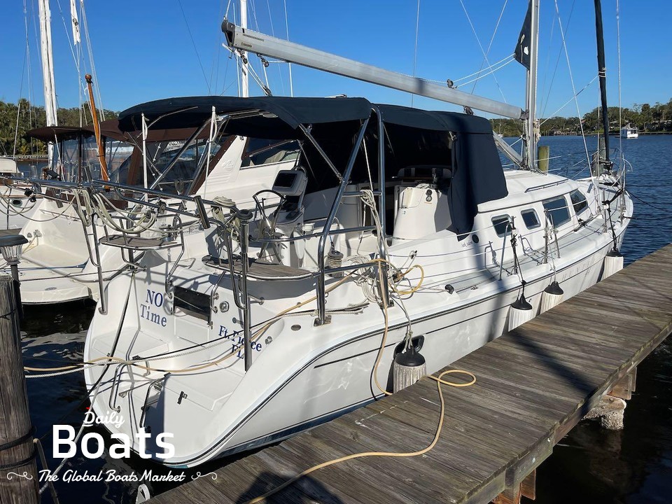 2007 Hunter 44 Deck Salon for sale. View price, photos and Buy 2007 ...