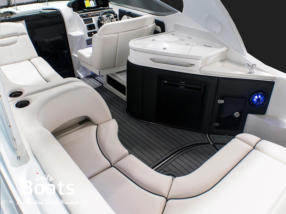 2019 Rinker 290 Ex for sale. View price, photos and Buy 2019 Rinker 290 ...