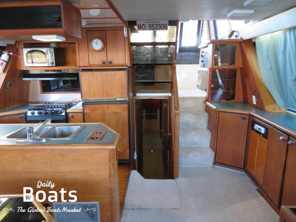1989 Bayliner 4588 Pilothouse for sale. View price, photos and Buy 1989 ...