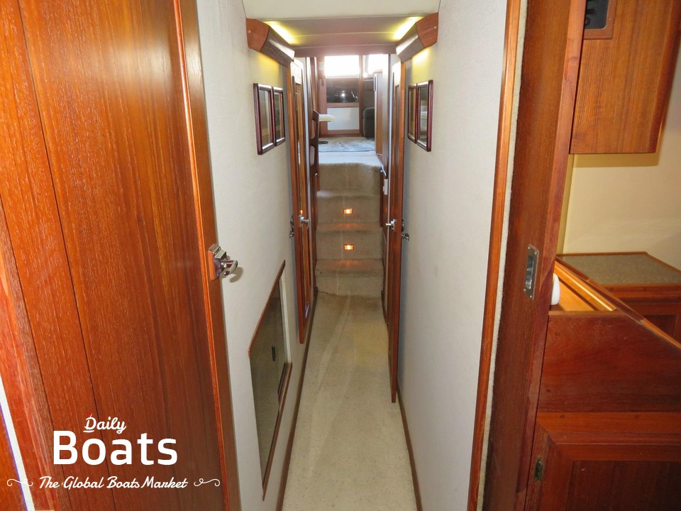 1989 Bayliner 4588 Pilothouse for sale. View price, photos and Buy 1989 ...