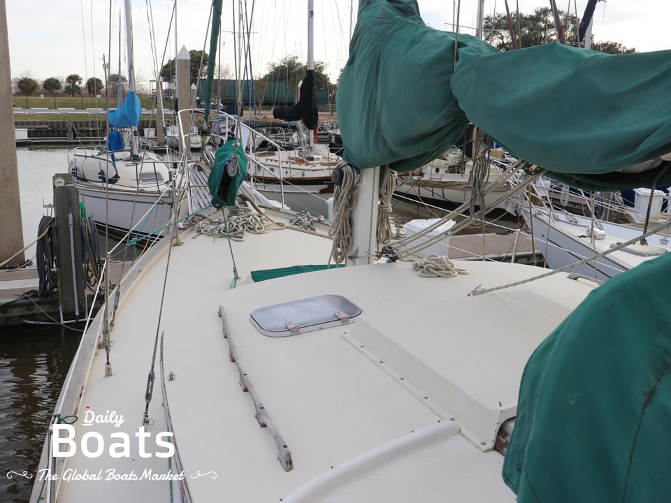 1976 Islander Freeport 41 for sale. View price, photos and Buy 1976 ...