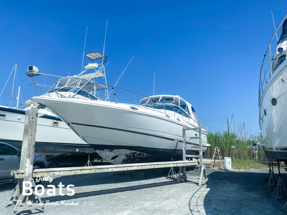 Yachts Cruisers Yachts 4270 express for sale - Daily Boats