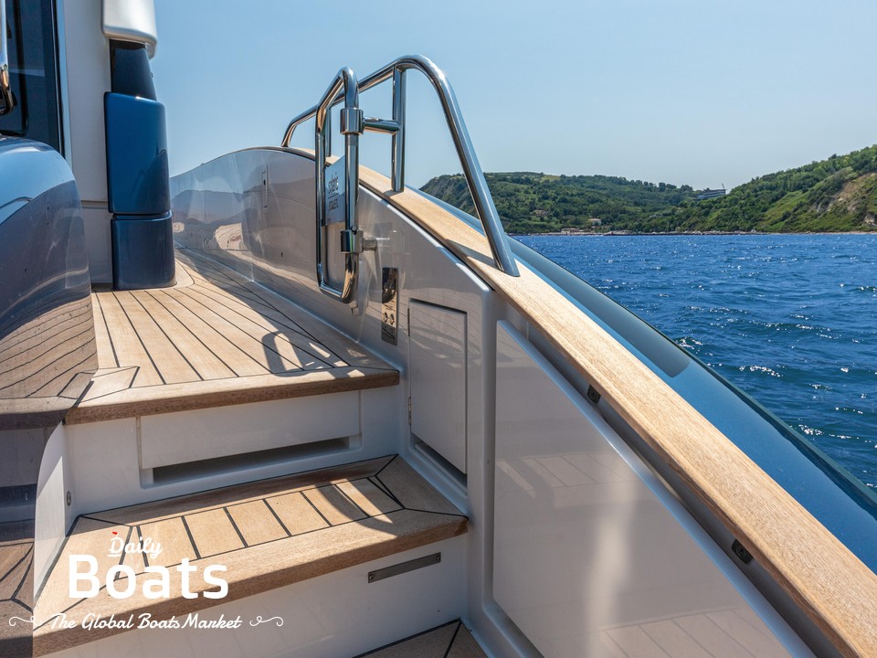 2023 Solaris Power 48 Flybridge for sale. View price, photos and Buy ...