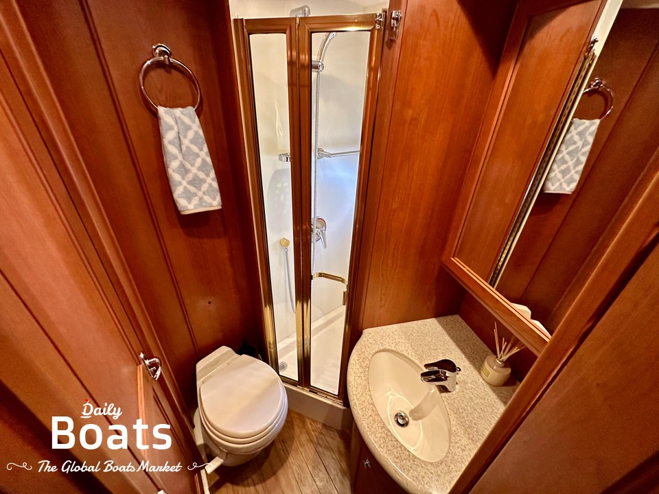 2005 Silverton 39 Motor Yacht for sale. View price, photos and Buy 2005 ...