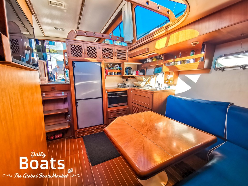 1990 Hi-Star Fisherman 48 for sale. View price, photos and Buy 1990 Hi ...