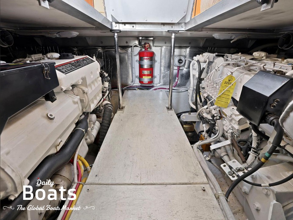 2004 Carver 420 Mariner for sale. View price, photos and Buy 2004 ...