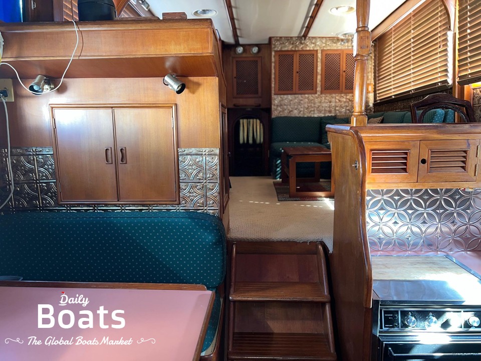 1986 Present Yachts 46 Trawler Cpmy for sale. View price, photos and ...