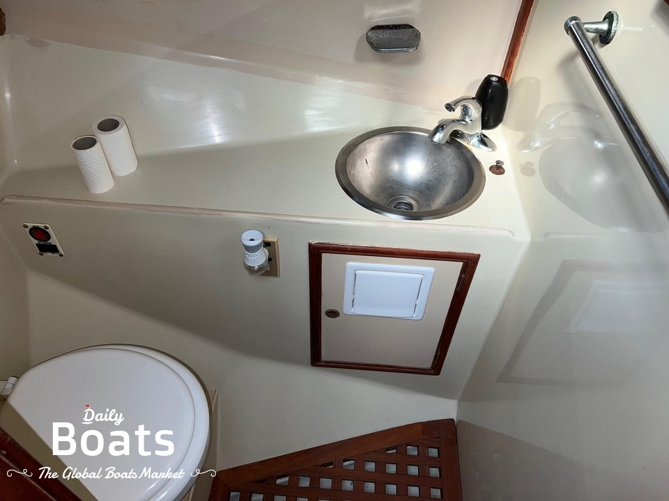 1986 Present Yachts 46 Trawler Cpmy for sale. View price, photos and ...